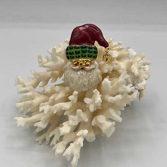 Jewelry | Vintage Santa Holiday Pin | Poshmark